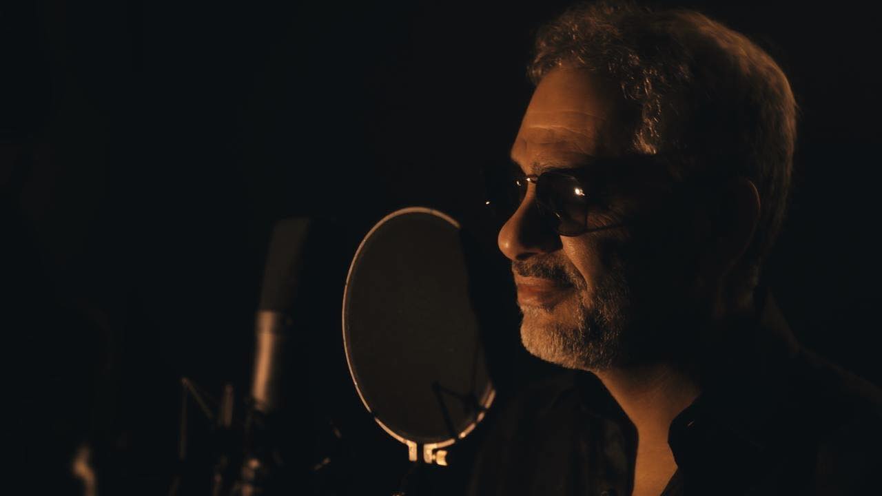 فضل شاكر يتخطى الـ 4 مليون مشاهدة بأغنية «الحُب وبس» ويتصدر تريند ...